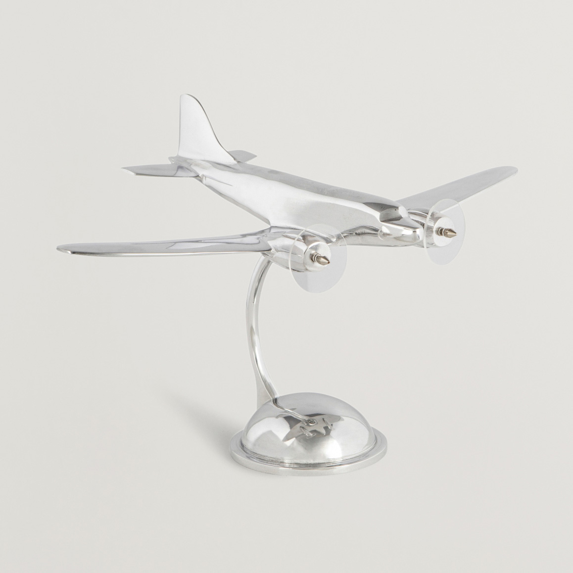 Authentic Models Desktop DC-3 Airplane Silver | Man - CareOfCarl.nl