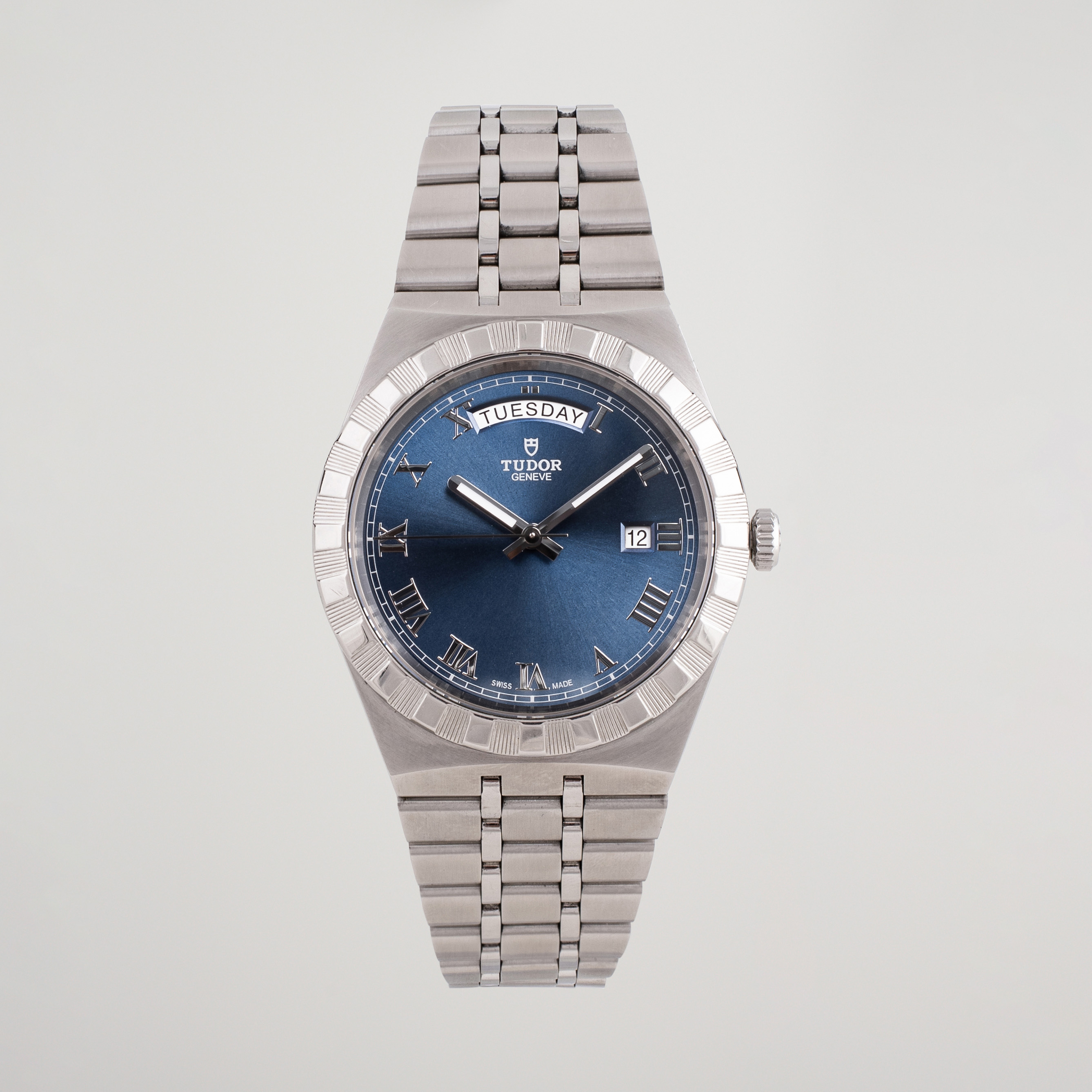 Tudor Pre-Owned Royal Date Day 28600-91060 Steel Blue | Man - CareOfCarl.nl