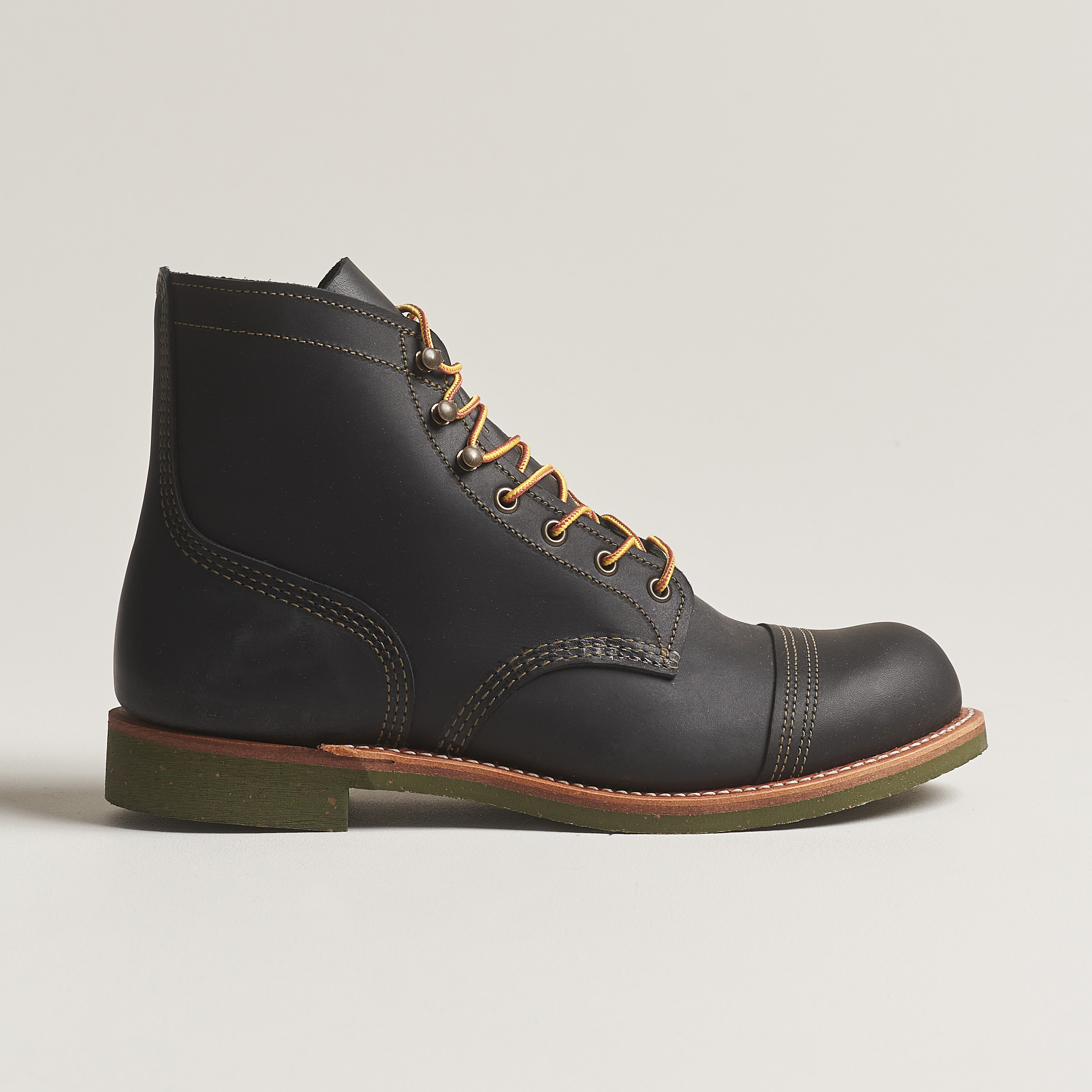 Red Wing Shoes Iron Ranger Riders Room Boot Black Harness | Man - CareOfCar